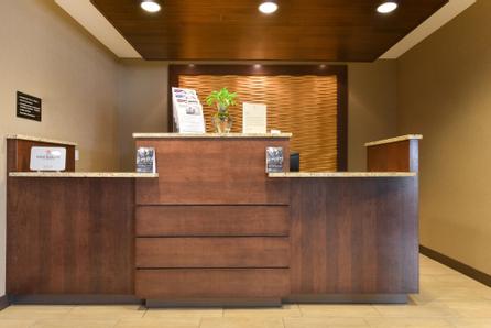 Wetaskiwin Hotel with Pool | Siding 16 Lodge | Official Site